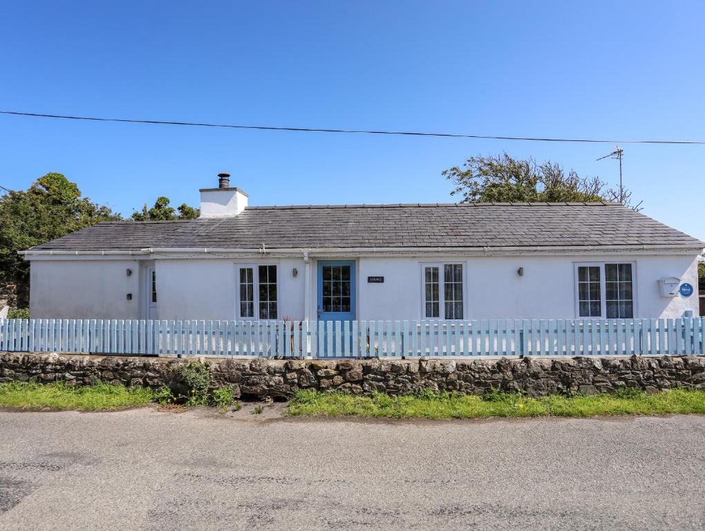 Ffrwd, Holyhead (updated prices 2026)