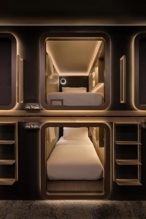 Cube Social Boutique Capsule Hotel at Boat Quay, Singapore (updated ...