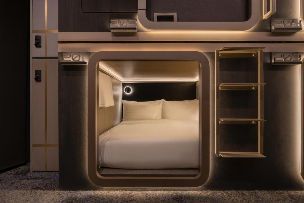 Cube Social Boutique Capsule Hotel at Boat Quay, Singapore (updated prices 2025)