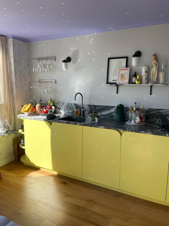 City view center apartment - Haarlem train station, Haarlem (updated ...