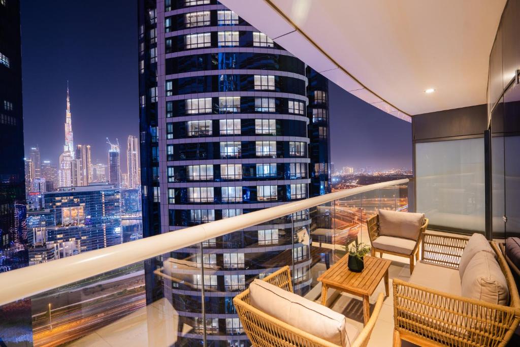Luxe 2BR Haven with Spectacular Burj Khalifa & Dubai Frame Views By ĀYA Boutique, Dubai (updated ...