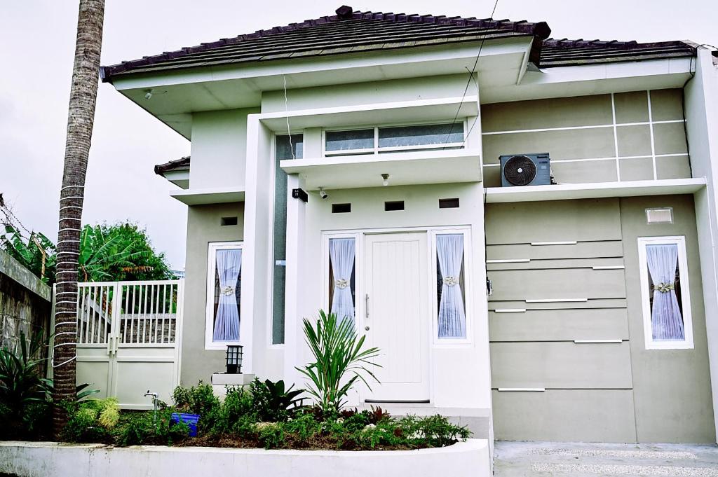 Sky Jade Villa, Tlekung (updated prices 2025)