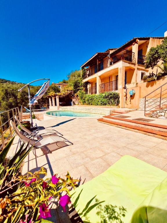 Maison Provençale sur Collines de Nice avec Piscine et vue mer ...