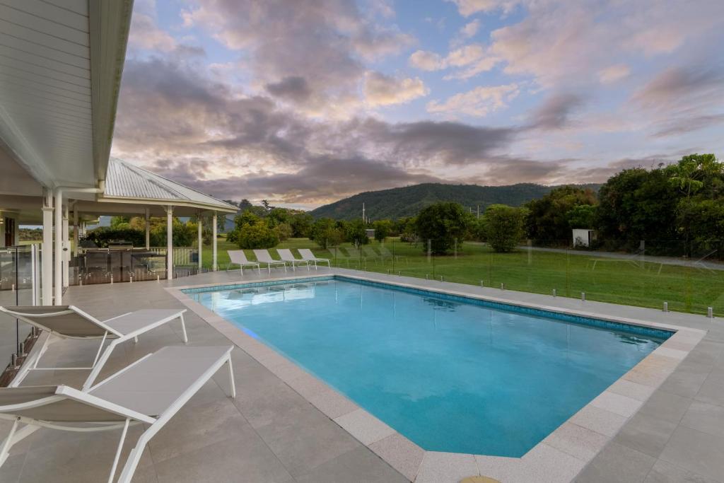 The Hampton Lodge with private pool on 25 acres, Port Douglas (updated ...