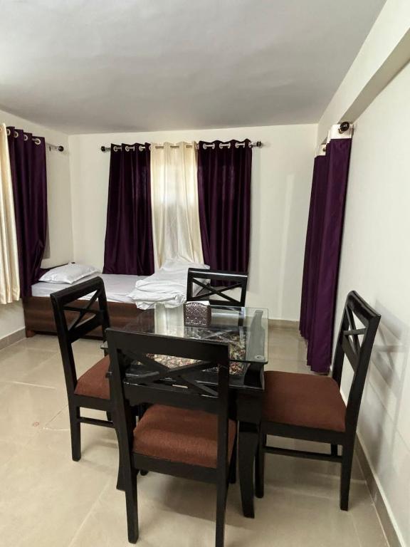 Chandra Home Stay, Bhowāli (updated prices 2025)