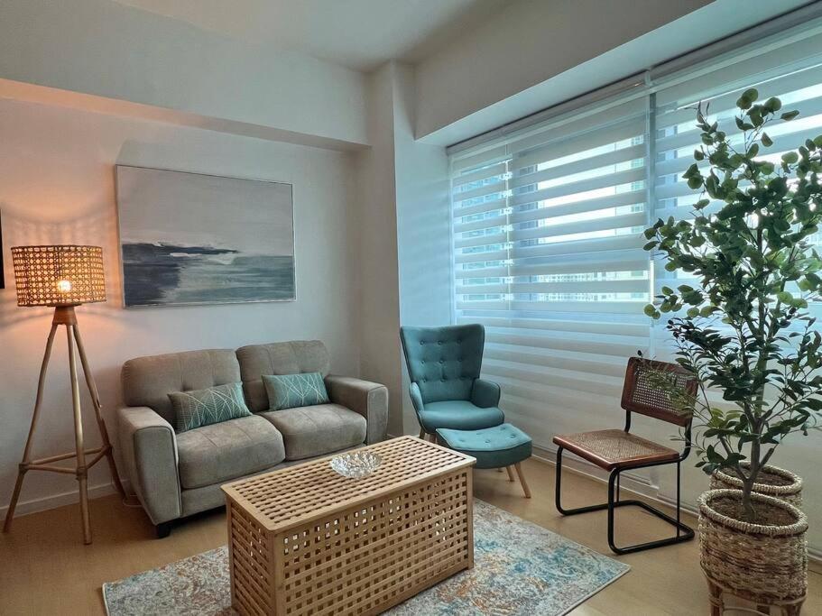 Charming 3-BR Condo in BGC, Manila (updated prices 2026)