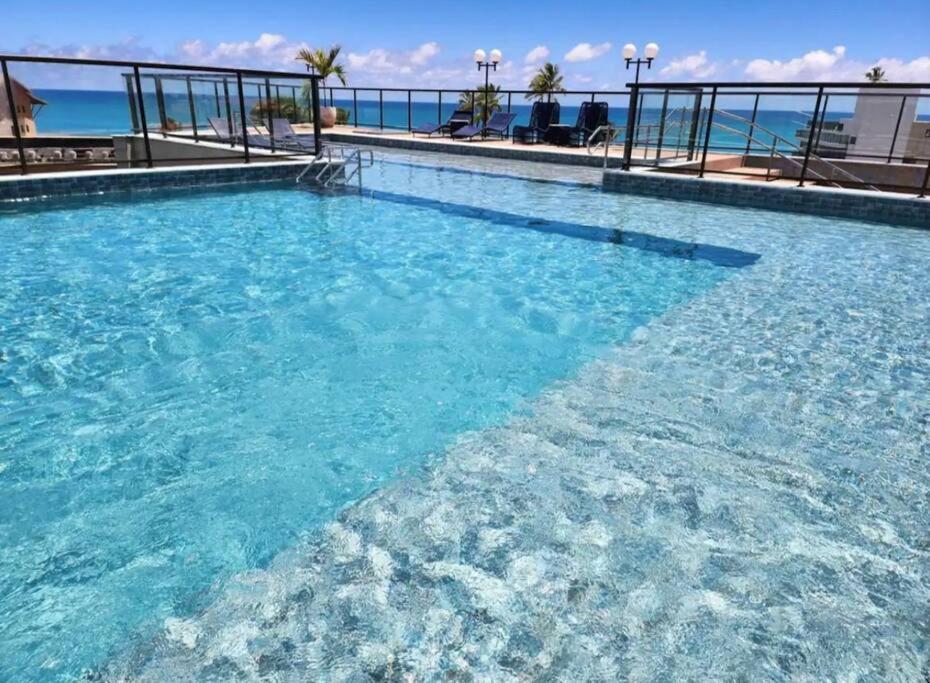 Edifício Porto Atlantis, com Rooftop, a 50m do mar, Porto De Galinhas ...