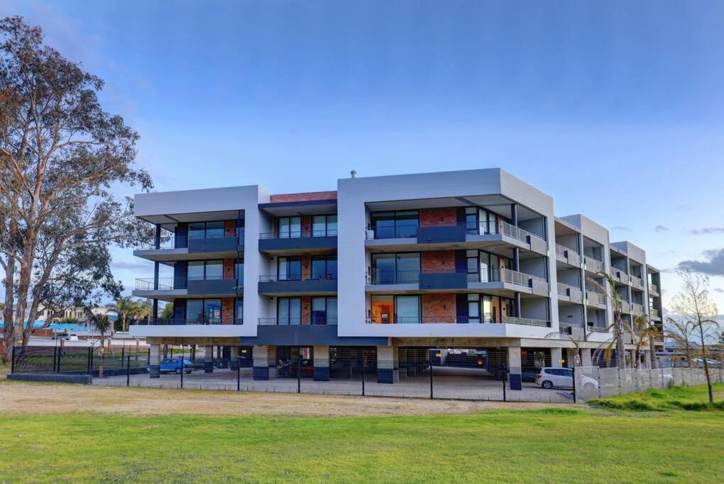 Luxury Deluxe 106 The Meadows, George (updated prices 2025)