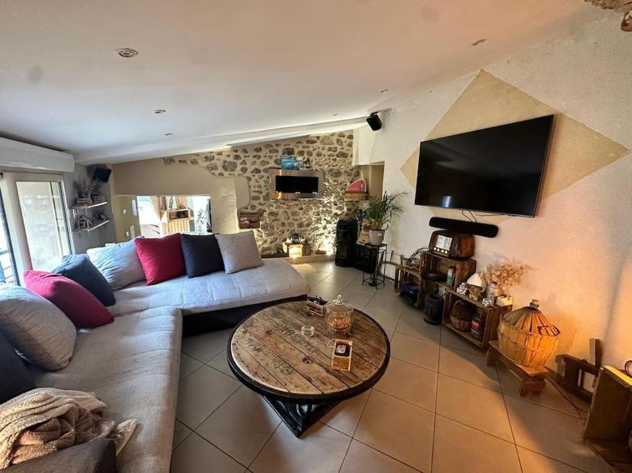 maison en pierre, Vion (updated prices 2026)