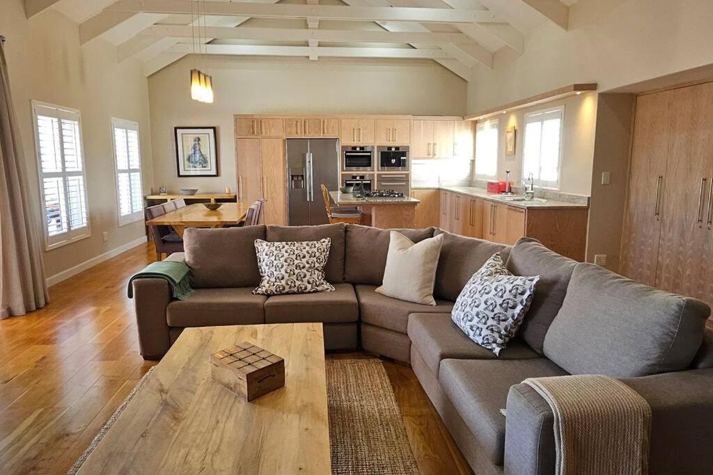 BayView Sunset Villa on Thessen!, Knysna (updated prices 2026)