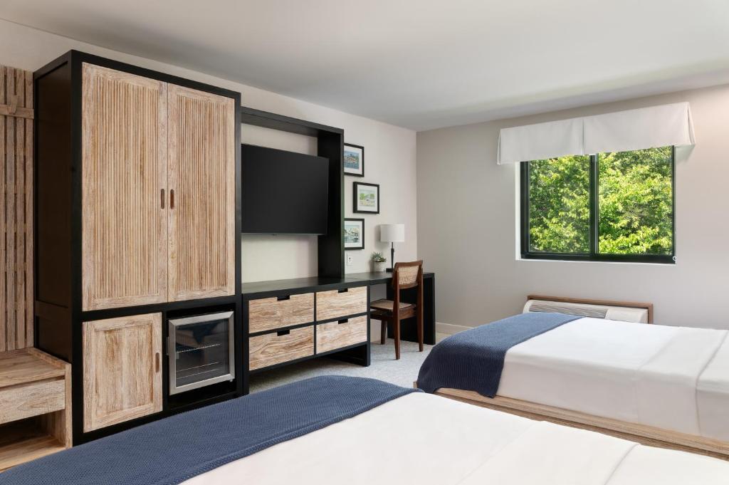 The Wave at Marblehead, Marblehead (updated prices 2025)