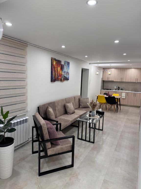 Vertoni home Monument, Yerevan (updated prices 2024)