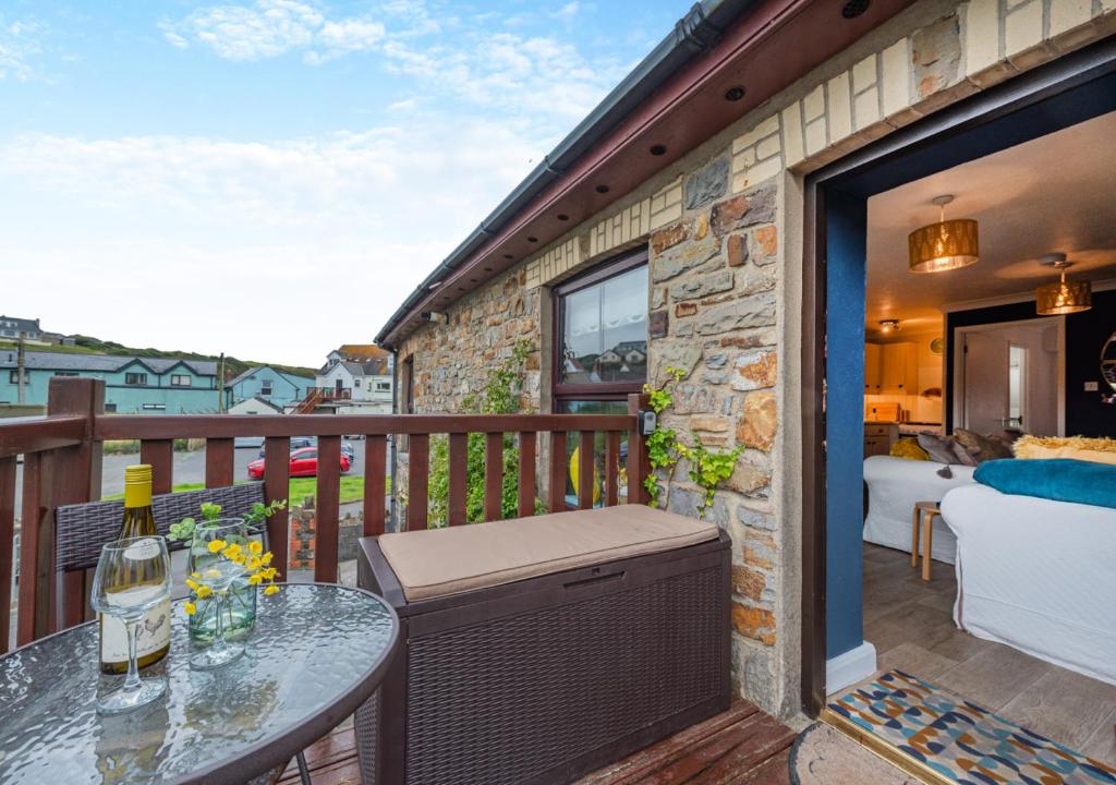 6 Coach House, Broad Haven (updated prices 2026)