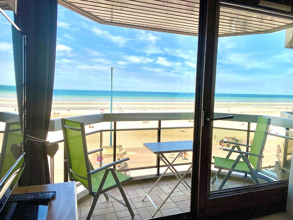 Appartement vue frontale mer, 4 personnes, Bray-Dunes (updated prices 2025)