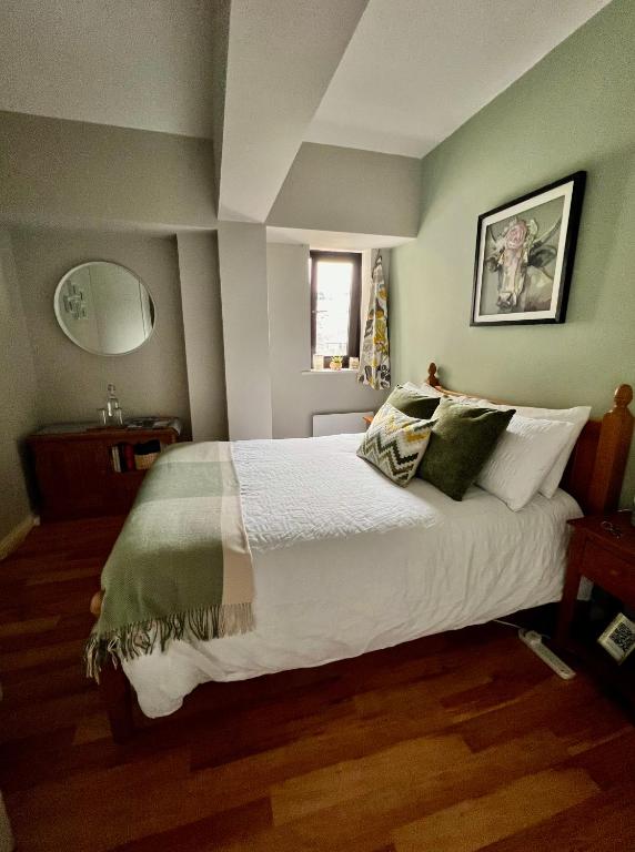 Buttermilk Walk Room, Galway (updated prices 2024)