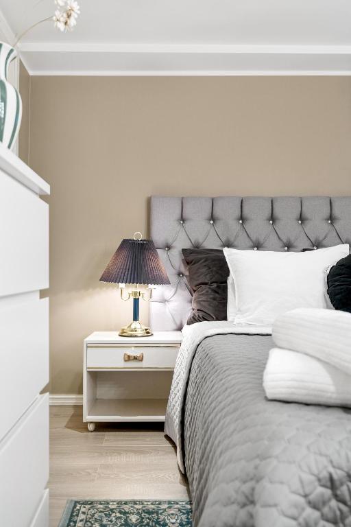 Solsiden Modern stay: King Beds, Private Entry, Trondheim (updated ...