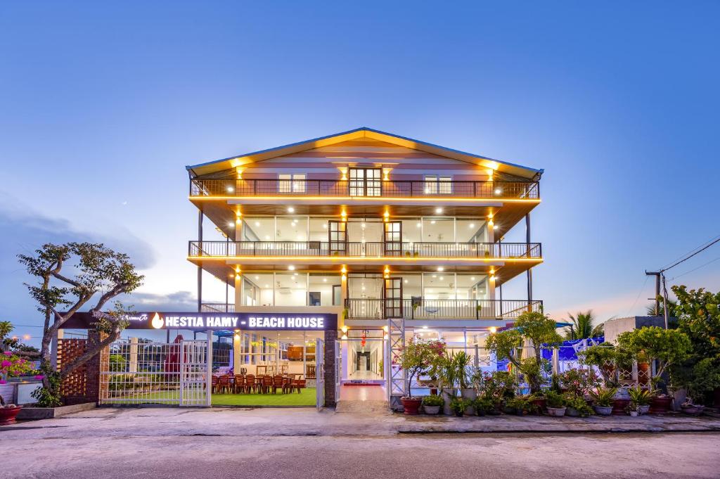 Hestia HaMy Beach House, Hà My Tây (2) (updated prices 2025)