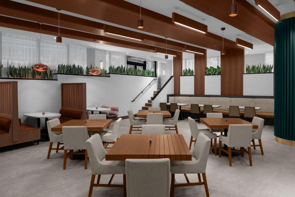 Embassy Suites By Hilton Madison Downtown, Madison (updated prices 2025)