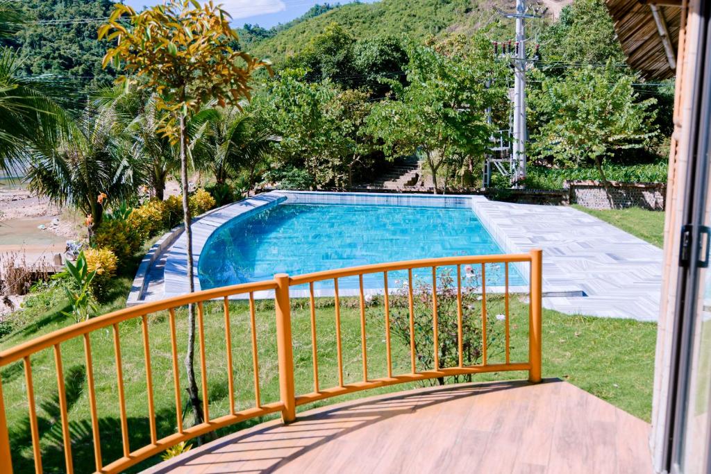 Little Bee, Luong Son (giá cập nhật năm 2026)