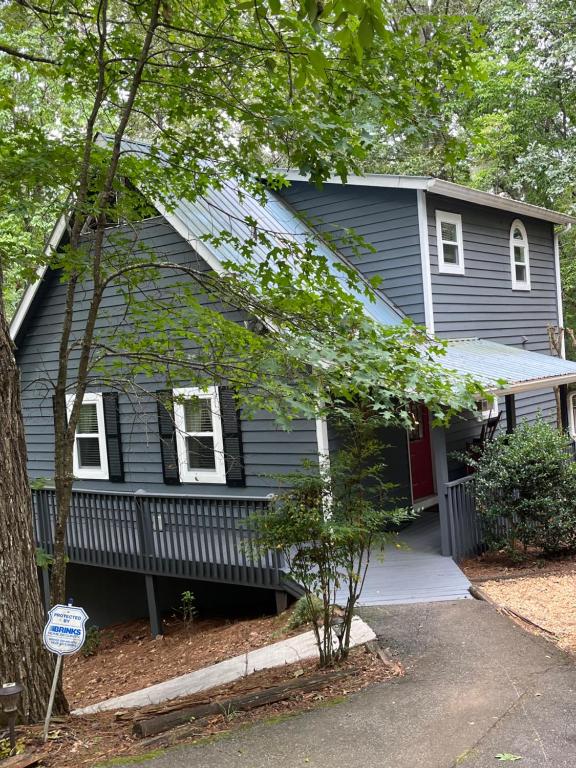 The Grindle Bridge Cabin, Dahlonega (updated prices 2025)