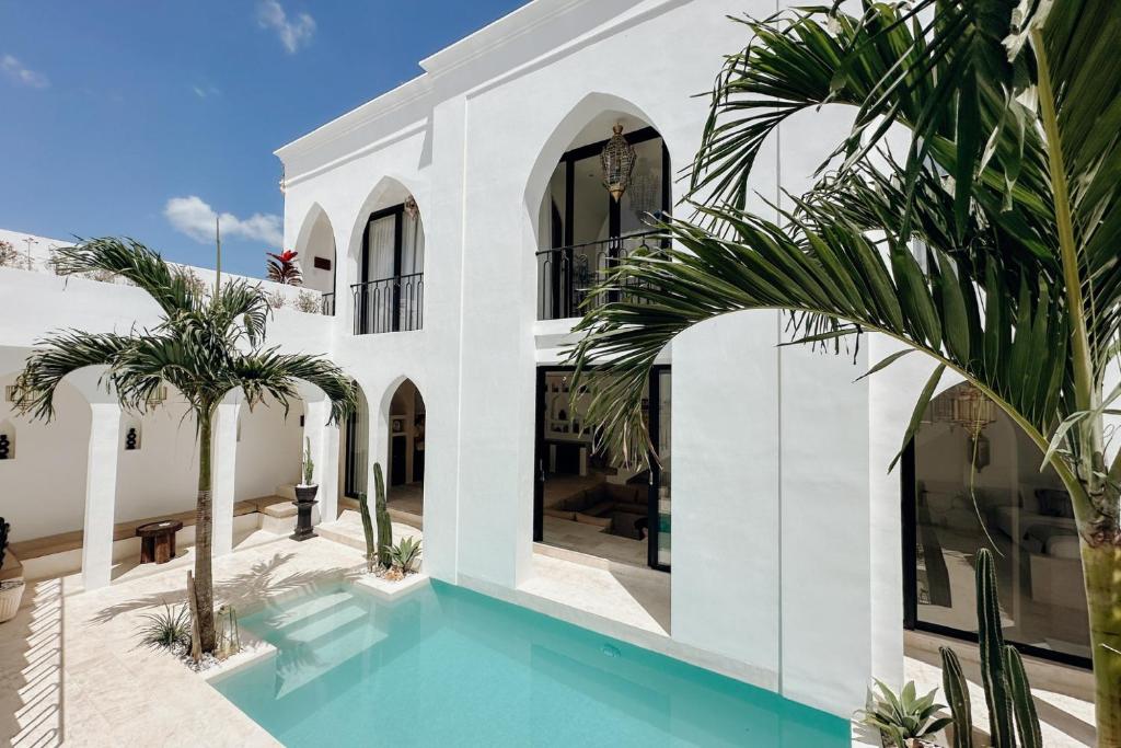 Moroccan Pool House House With Heated Pool. Essaouira (Ghazoua)
