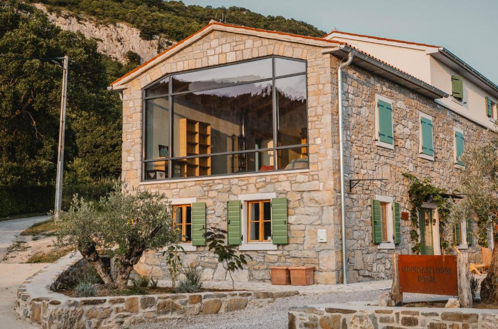 Mountain Lodge Istria - Stone Lodge II, Roč (updated prices 2026)
