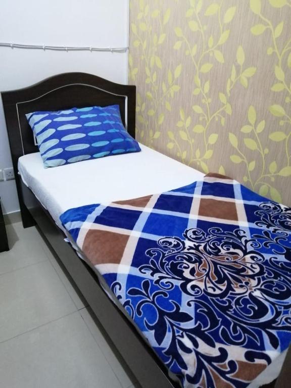 Close Partition Room with Big Wardrobe and Sharing Bathroom APT 903 ...