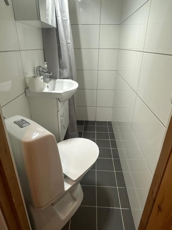 Kvarnsjöns Naturcamping stuga 1, Sjötofta (updated prices 2025)