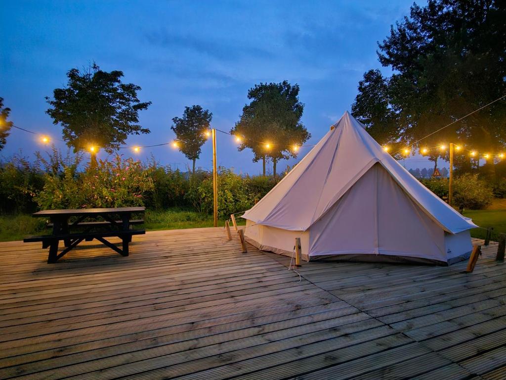 Glamping Zeeland Boho Bell tent, Kwadendamme (updated prices 2026)
