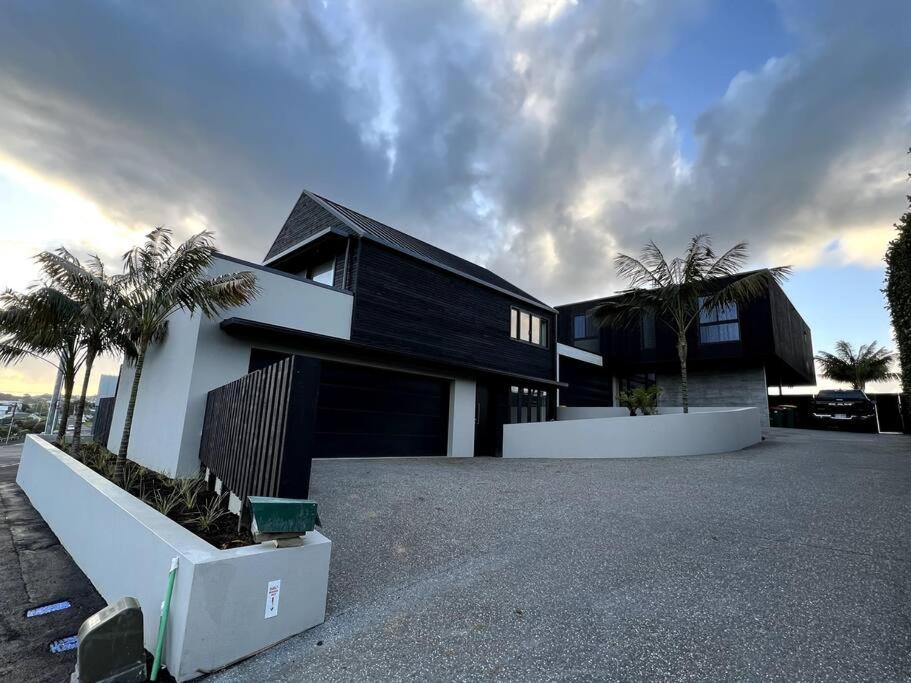 The Guest House on Birdwood, New Plymouth (updated prices 2025)