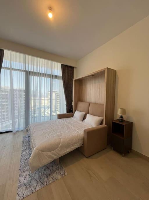 Lovely Studio, Azizi Riviera, Dubai (updated prices 2025)