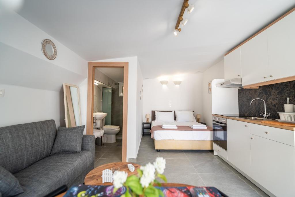 Best4U Beachside Studio for 2 pax, Hersonissos (updated prices 2026)