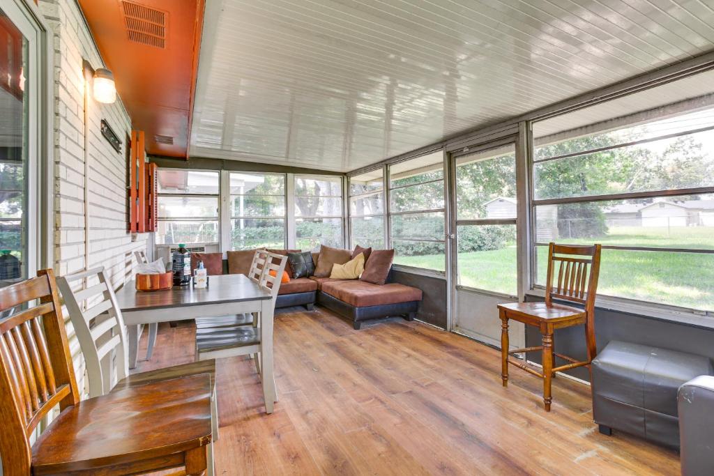 30 Mi to The Big Easy LaPlace Home with Backyard!, Laplace (updated prices 2025)