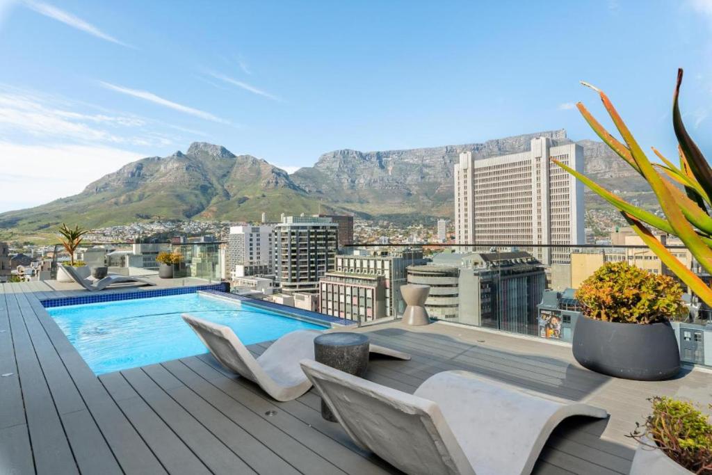 Modern Cape Town CBD Studio, Cape Town (updated prices 2025)