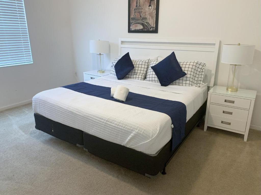 Magic Kingdom Villa - Private Master Bedrooms, Kissimmee (updated ...