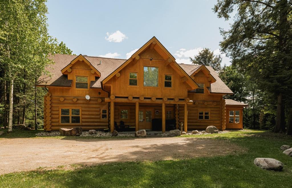 Fiddler Lake Resort Chalet 35 Moose, Mille-Isles (updated prices 2025)