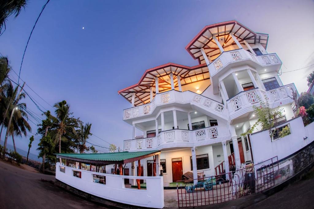 Grand Ocean Resort, Tangalle (updated prices 2026)