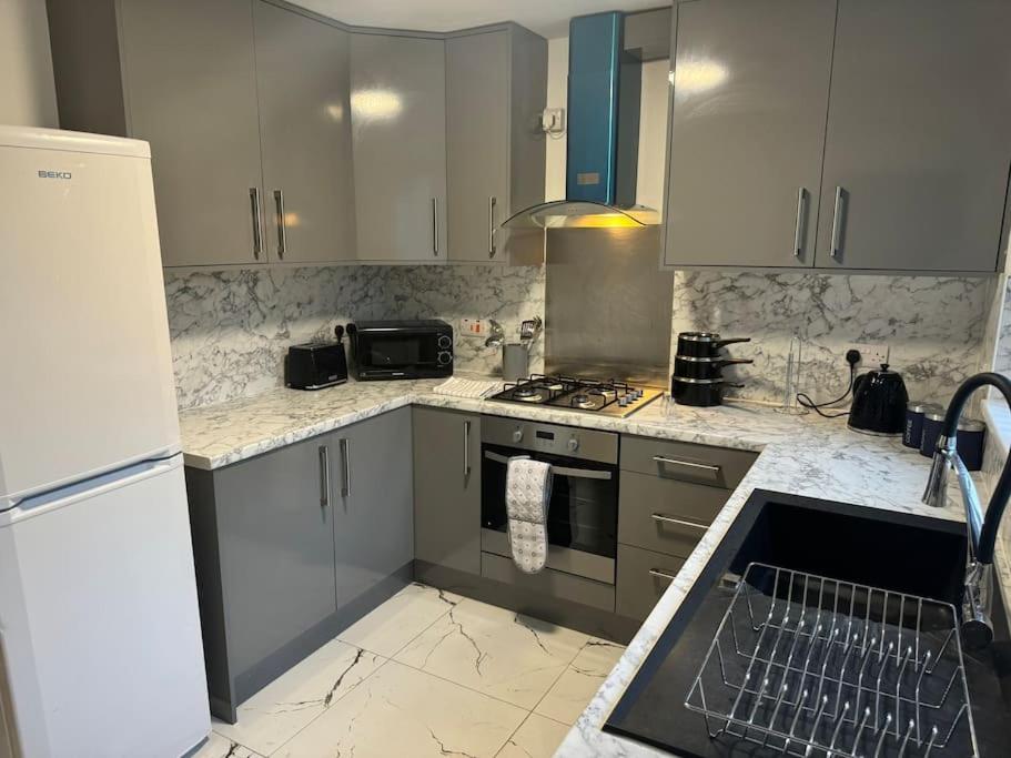 Three bed house in Wolverhampton, Bushbury (updated prices 2026)