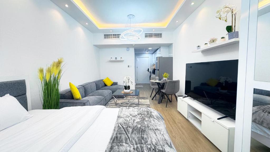 Dubai Marina - Modern Classic Studio Apartment, Dubai (updated prices 2025)