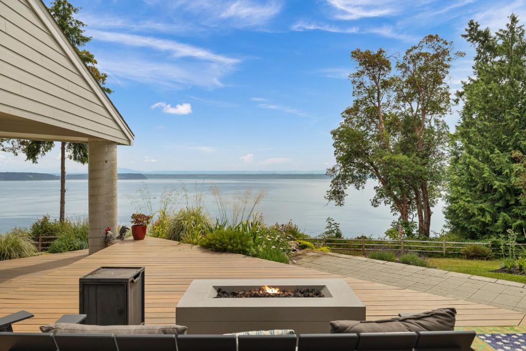 Hike, Bike and Explore Oceanfront Kingston Getaway, Kingston ...