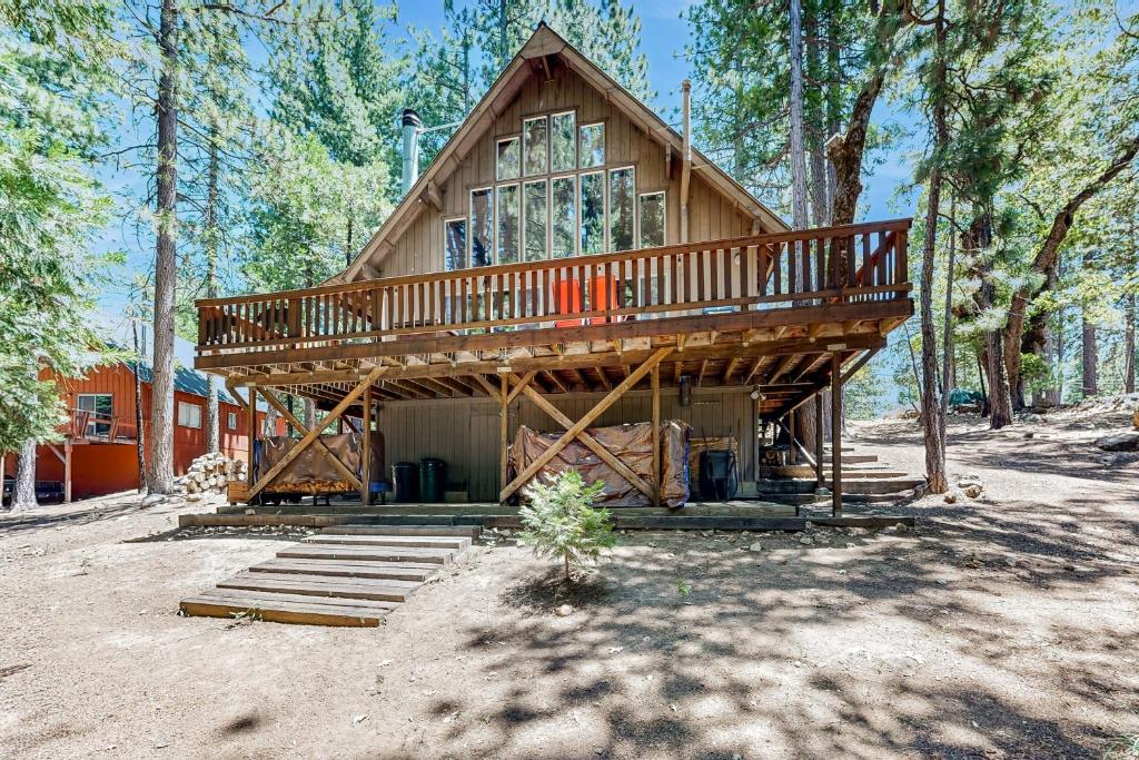 Bear Chalet, Camp Connell (updated prices 2025)