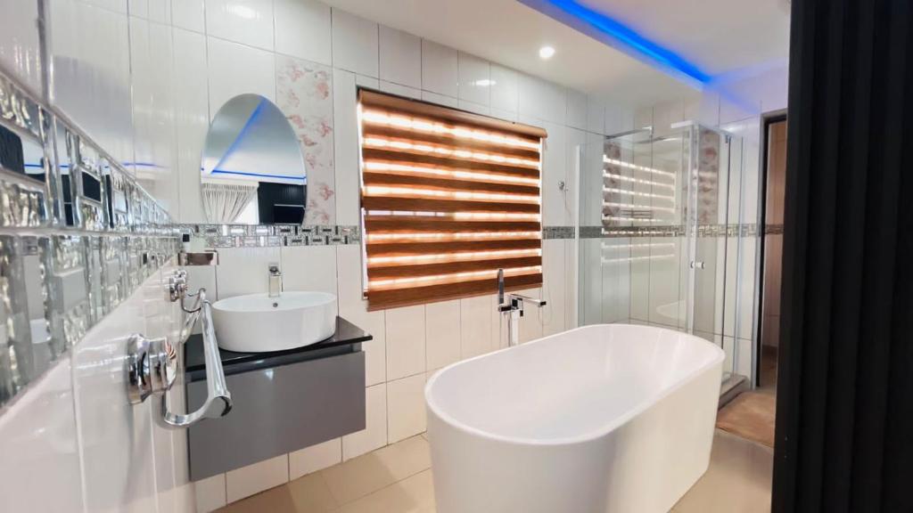 Boeketlong Lodge, Jane Furse (updated prices 2025)