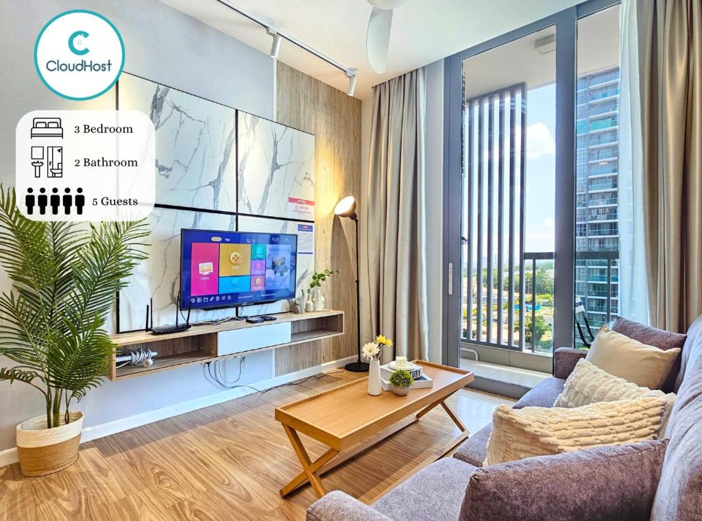 Muji Design Homestay with Balcony and Nice Swimming Pool View at ...