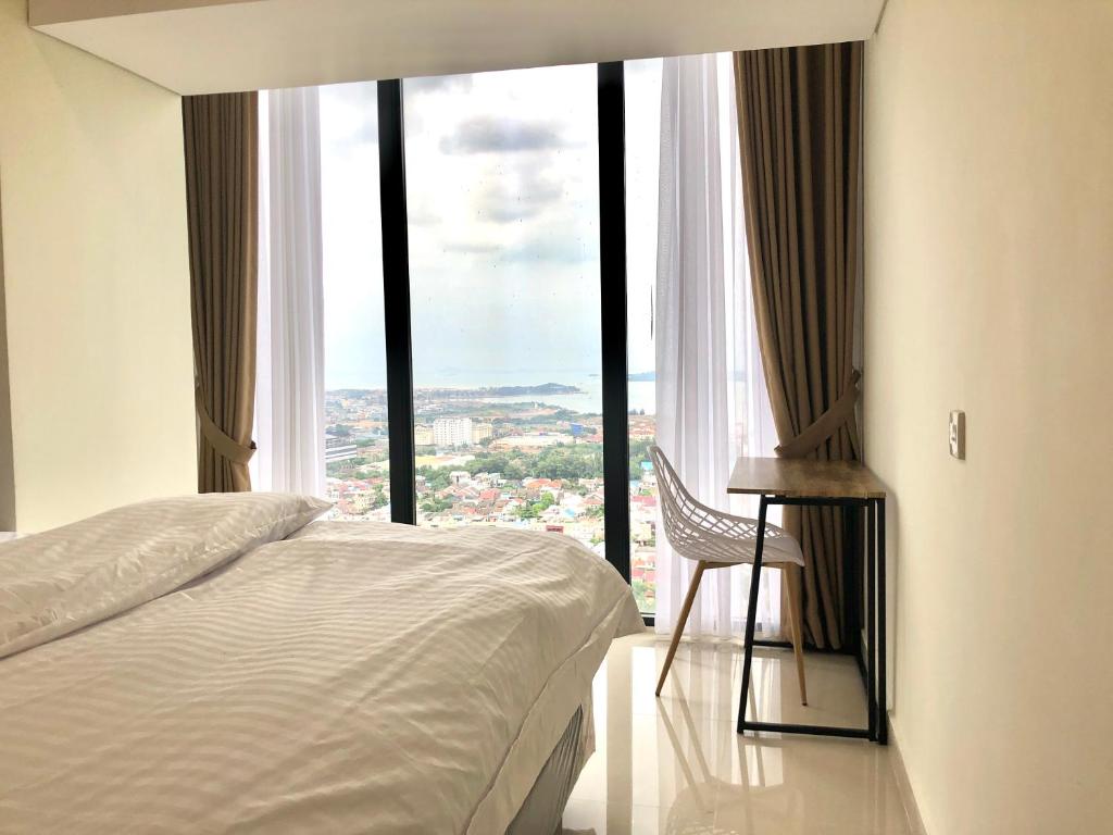 PANORAMIC Apartment Units with VIEWS Managed by AIO Pollux Meisterdadt ...