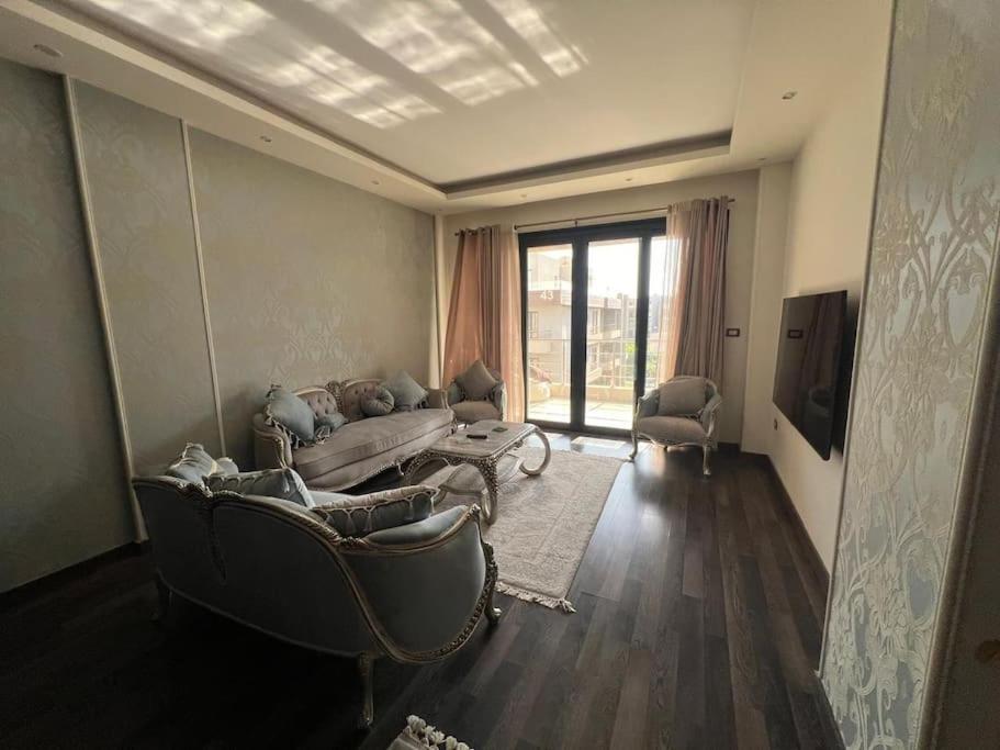 Chic City Stay in 4 bed Penthouse In Midtown Compound, AUC, Cairo ...