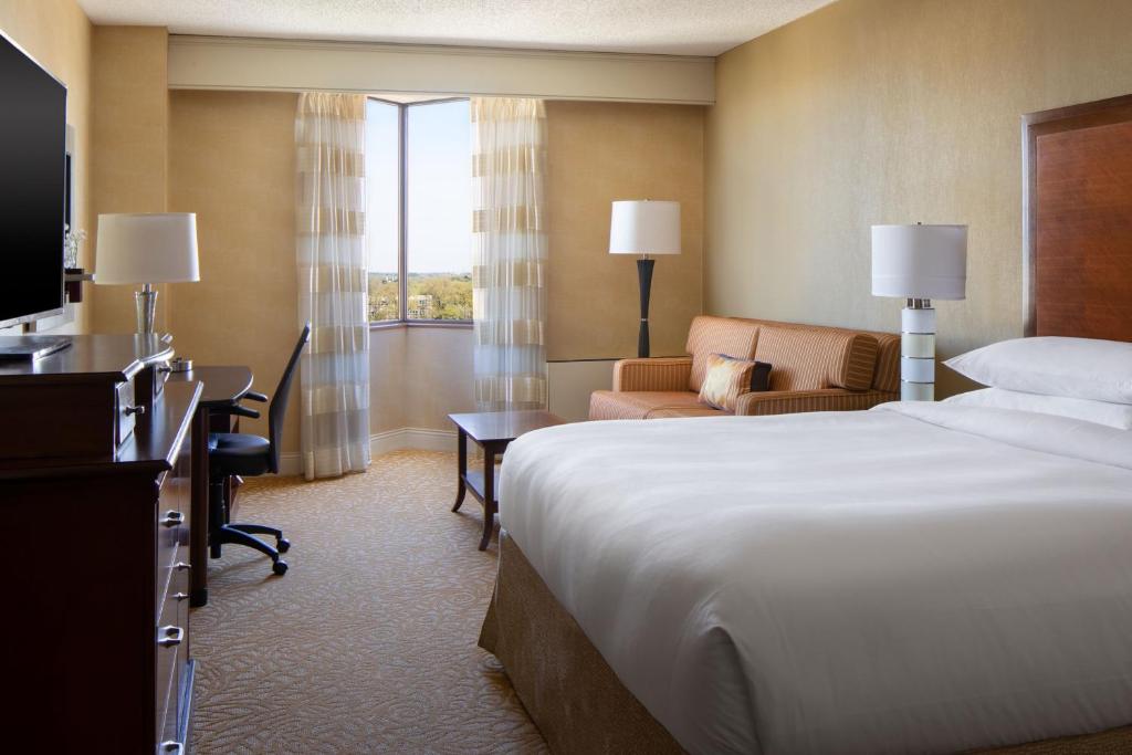 The Lincoln Marriott Cornhusker Hotel, Lincoln (updated prices 2025)