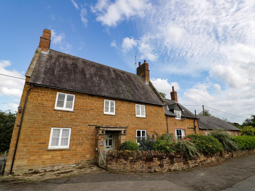 Hill House Farm, Northampton (updated prices 2026)