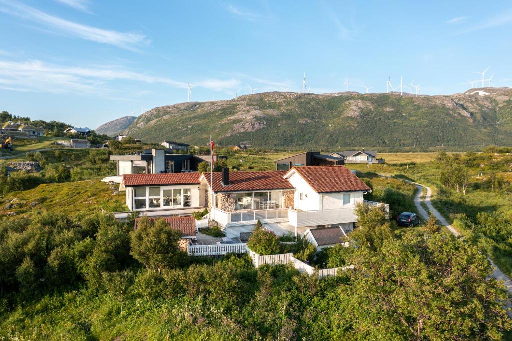 Brensholmen Beach House, Tromsø (updated prices 2025)