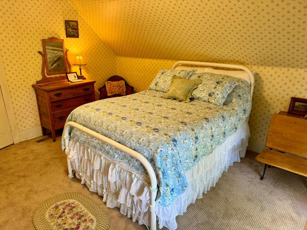 Pansy’s Parlor Bed & Breakfast, Golden (updated prices 2025)