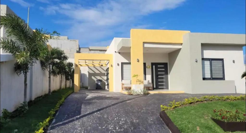 Vacay Home Close To Attractions, Ocho Rios (updated prices 2025)